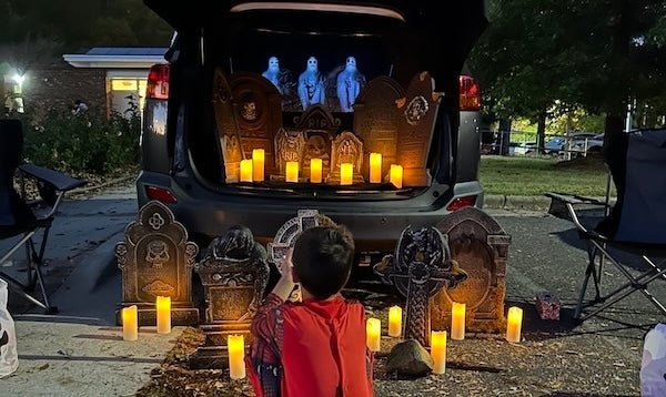 AtmosFAN Haunts his Hatchback – AtmosFX Digital Decorations