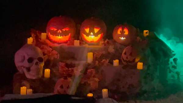 UK AtmosFAN’s Display Requires Two Extra Trips to the Candy Store ...