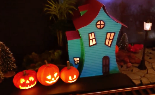 The Long & Short of Two AtmosFANs’ Displays – AtmosFX Digital Decorations