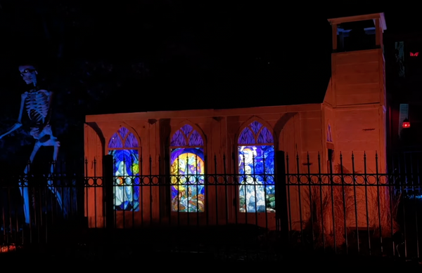 AtmosFAN Creates Haunted Halloween Wedding – AtmosFX Digital Decorations