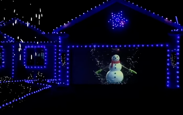 Great Last-Minute Christmas Decorating Ideas – AtmosFX Digital Decorations