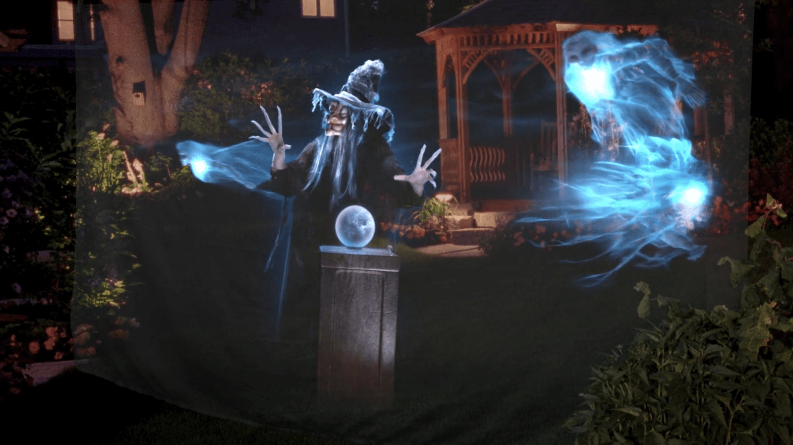 AtmosFAN Shows the Power of 12,000-lumen Projector – AtmosFX Digital ...