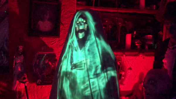 AtmosFAN Creates Phantasmal Prop Mode Display – AtmosFX Digital Decorations